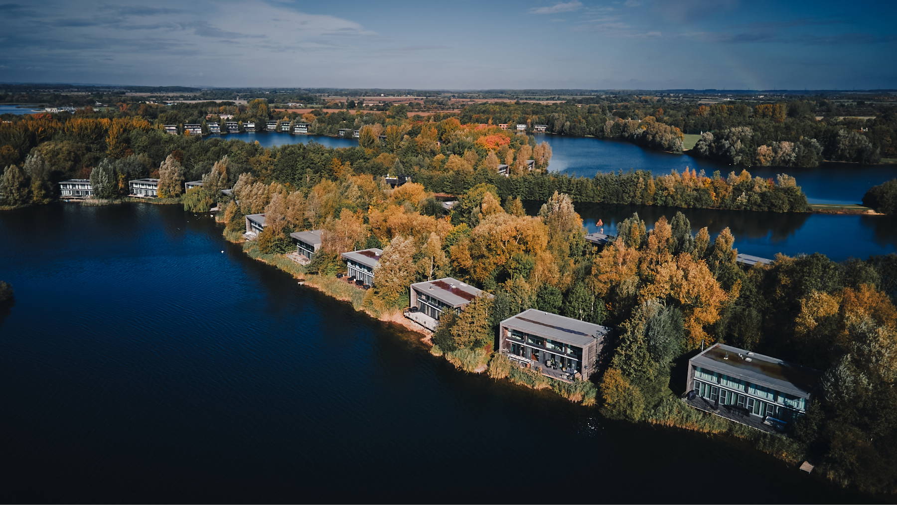 Coln Lakes - The Cotswold - Lakes by Yoo | CIUS